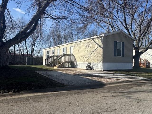 297 Brookside Mnr, Goshen, IN 46526