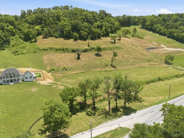 297 Old Carters Creek PIKE
