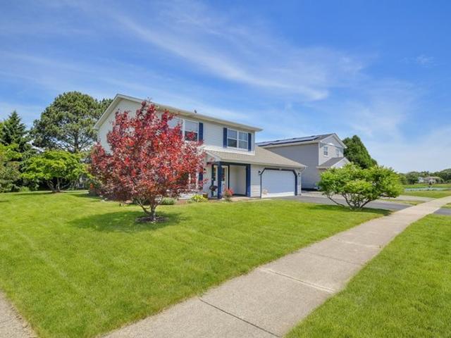 297 Springbrook Ln, Carol Stream, IL 60188