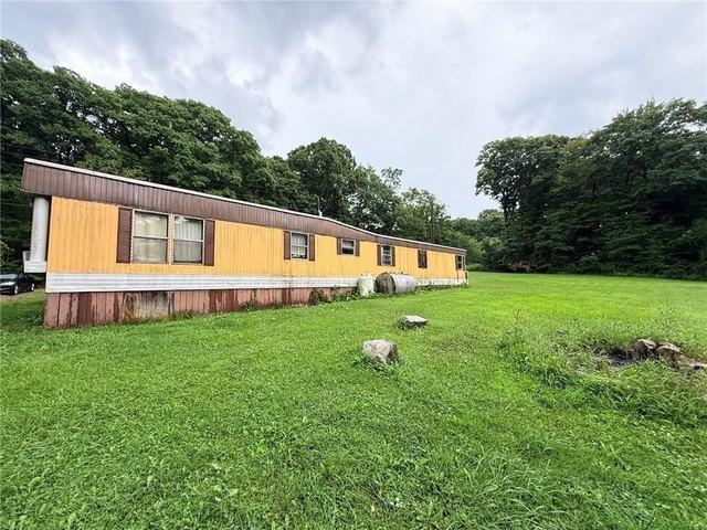 297 Steyer Rd, Mill Run, PA 15464