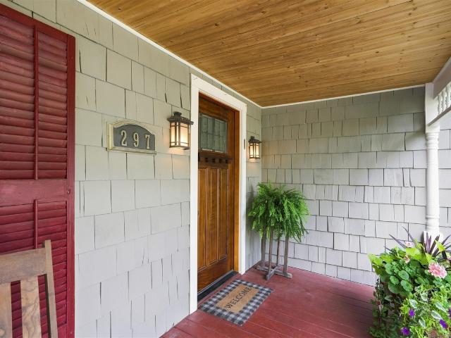297 W Saint Clair Street