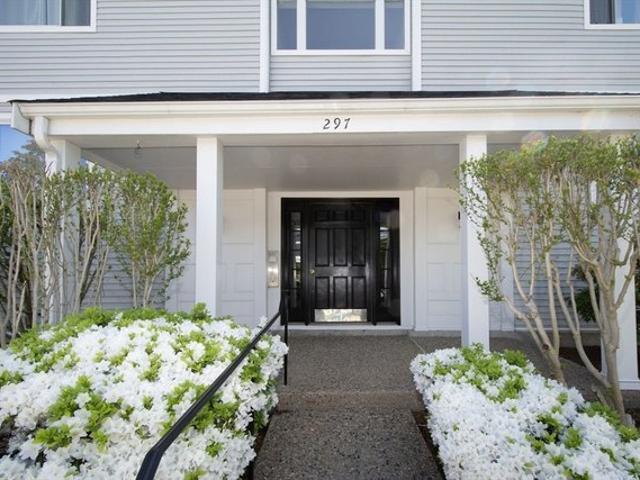 297 Temple St Unit 21, Boston, MA 02132
