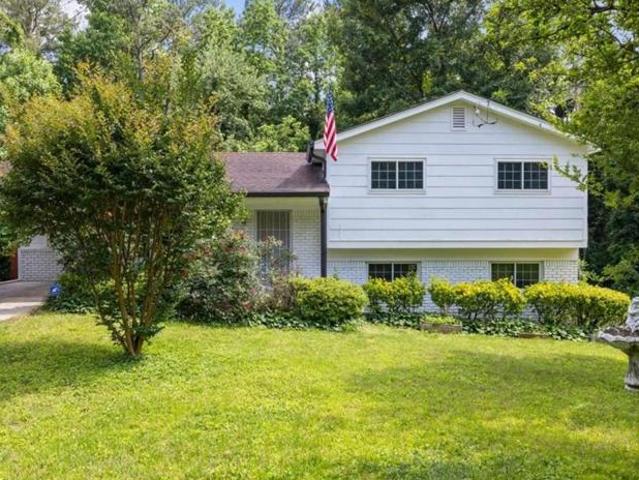 2984 Peek, Atlanta, GA 30318