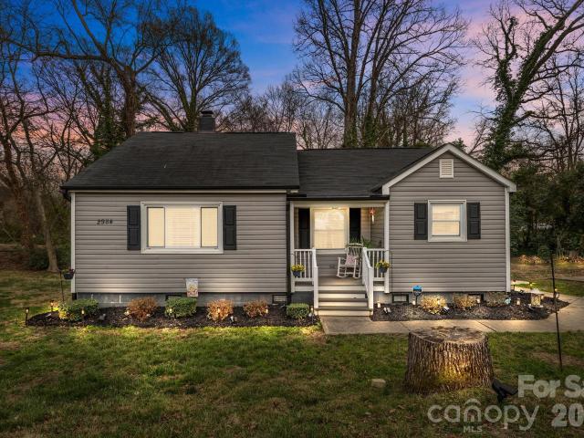 2984 Shady Lane
