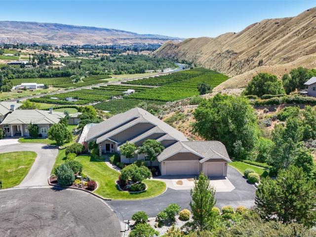 2985 Eastview Lane