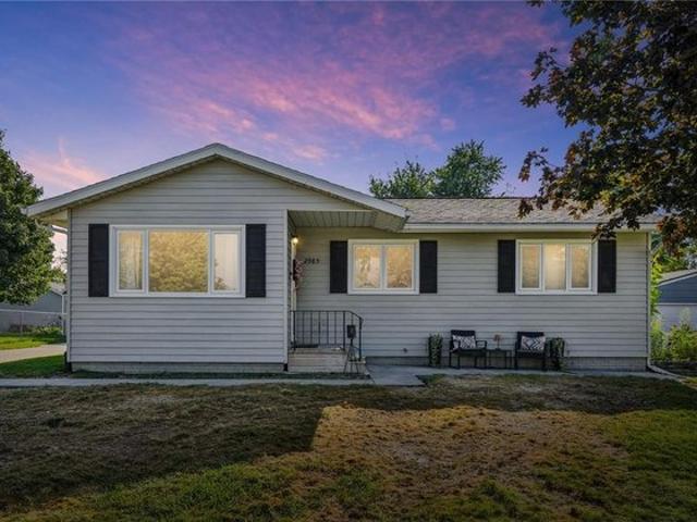2985 4th St, Marion, IA 52302