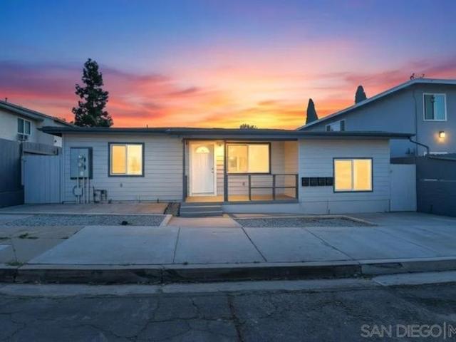 2985 8 th St, San Diego, CA 92105