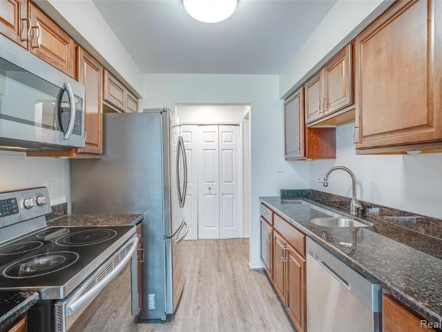 29860 W 12 Mile Road # 604