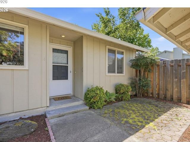 2986 SE Blue Bird Dr, Hillsboro, OR 97123