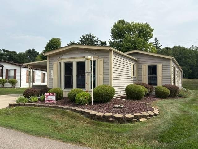 2987 Nightingale St, Rochester Hills, MI 48309