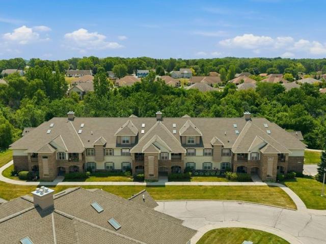 2987 W Drexel Ave Unit 313, Franklin, WI 53132