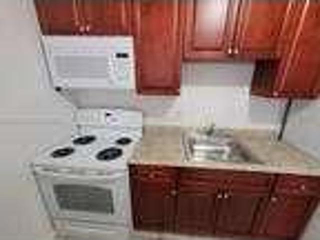 2987 46th St NW #4, Miami, FL 33142