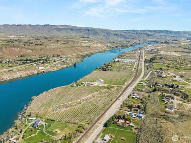 2988 Malaga Alcoa Hwy, Malaga, WA 98828