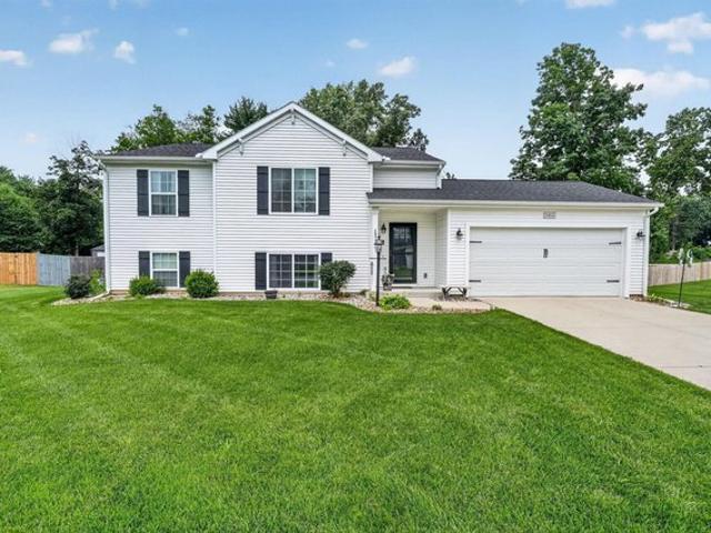 29895 Dallas Dr, Elkhart, IN 46514