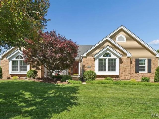 2989 Bridle Spur Ln, Saint Charles, MO 63303
