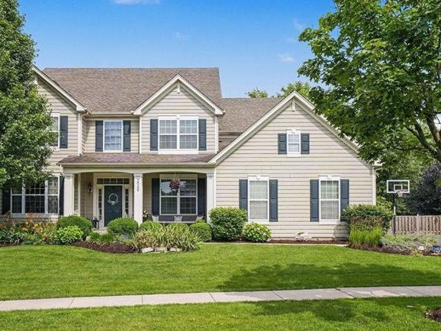 2989 Wagon Rd, Elgin, IL 60124
