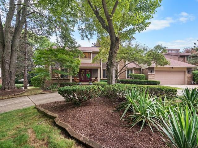29822 Deer Run Dr, Farmington Hills, MI 48331