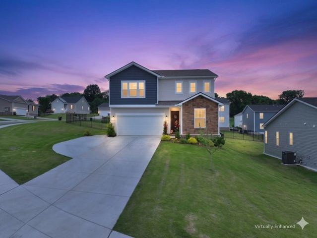 2982 Windstone Trl, Columbia, TN 38401