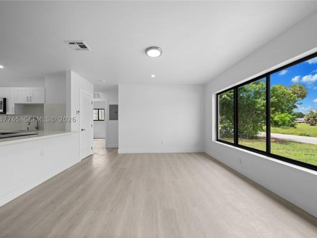 2983 NW 1st St, Pompano Beach, FL 33069