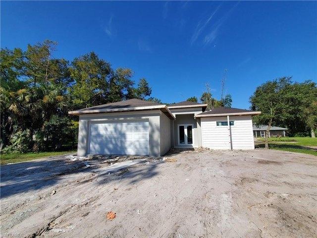 2983 6th St NW, Naples, FL 34120