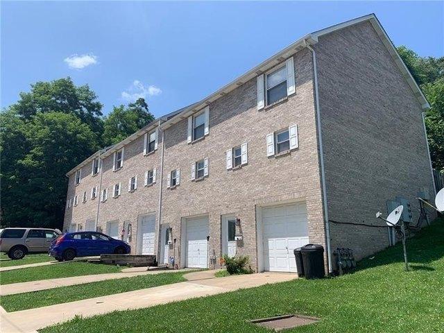 298 2nd St, Pitcairn, PA 15140