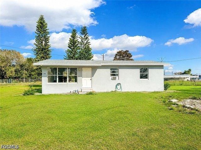 298 6th St NW, Moore Haven, FL 33471