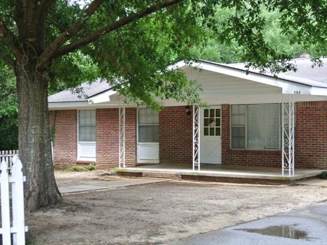 298 Averitt Pl, Crestview, FL 32539