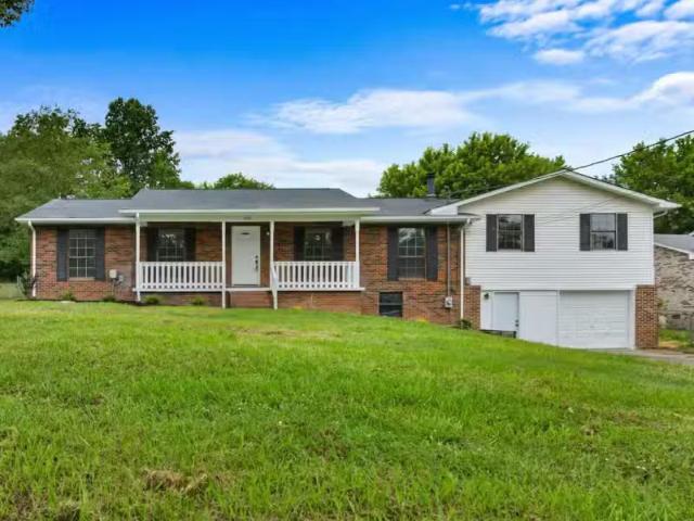 298 OLD RUTLEDGE PIKE W, BLAINE, TN 37709 Single Family Reside.