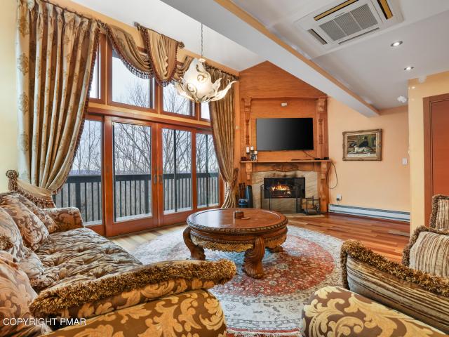 298 Overlook Way, Tannersville, PA 18372 | MLS #PM 137994 | Compass