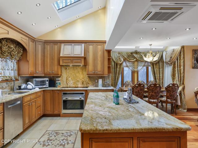 298 Overlook Way