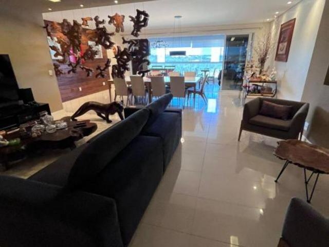 298 m² de planta privativa em um dos endereços mais exclusivos de Brasília