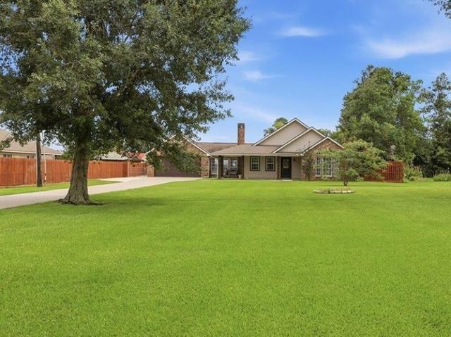 298 Stapper St, Bridge City, TX 77611