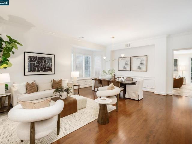 298 Sullivan Ct