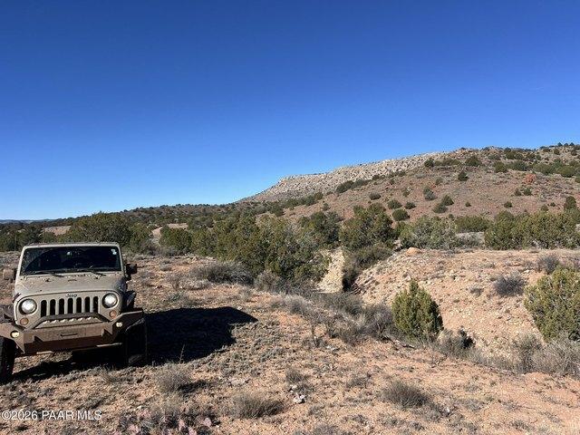 298 Quartz Hill Rd, Ash Fork, AZ 86320