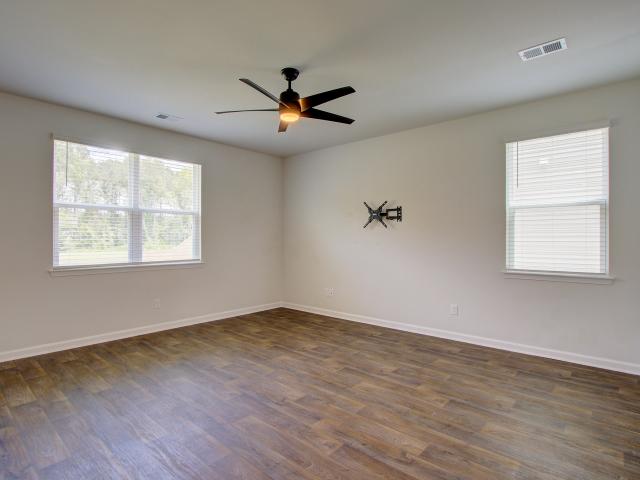 298 Watersglen Drive