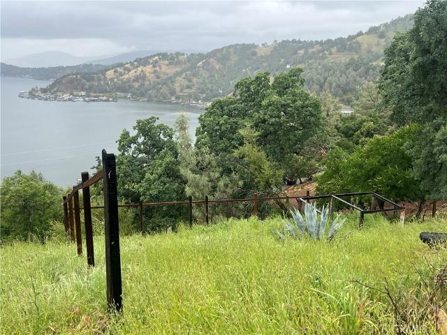 2995 Oak Crest Drive