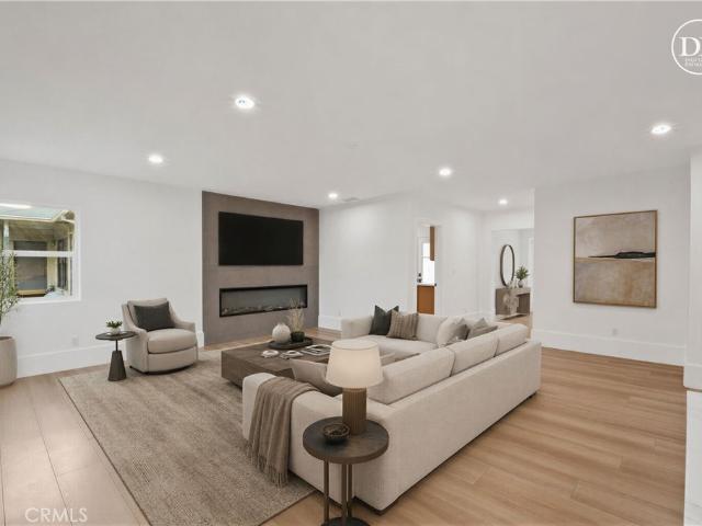 2995 E Del Mar