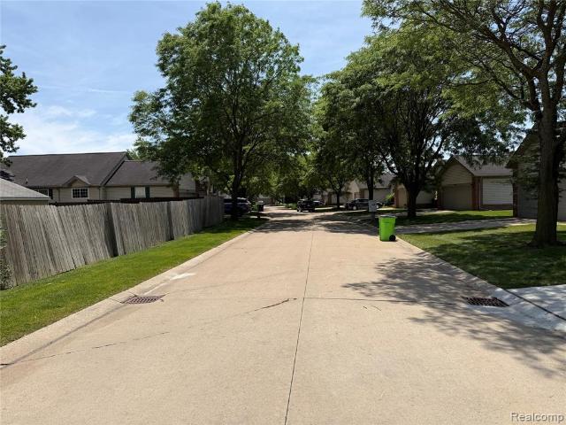 29965 Kenwood Court