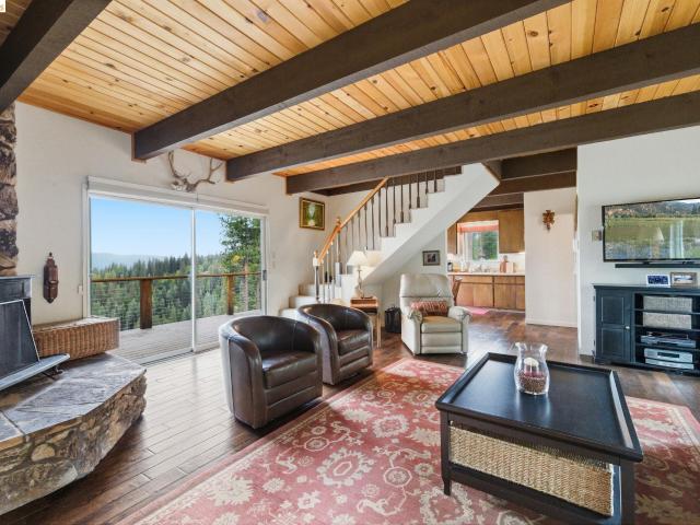 29965 Mariposa Drive