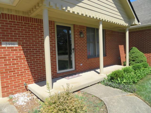 2996 Colony Lake W Drive