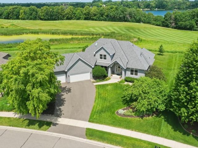 2996 Fairway Dr, Chaska, MN 55318