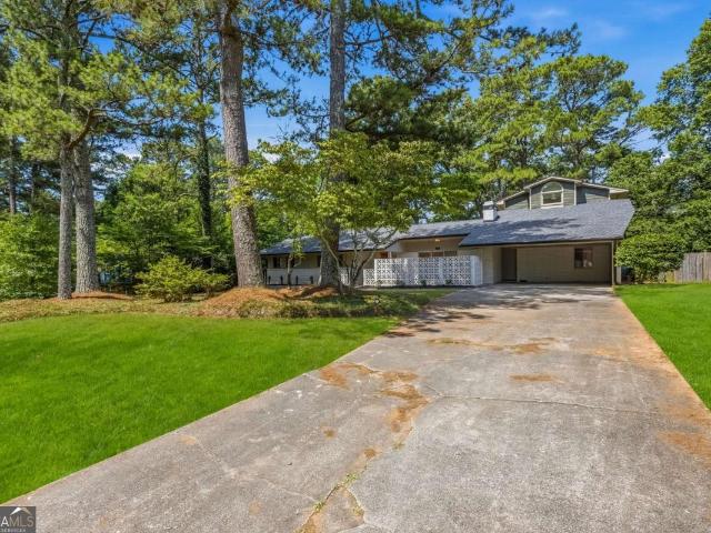 2996 Stonegate Trail