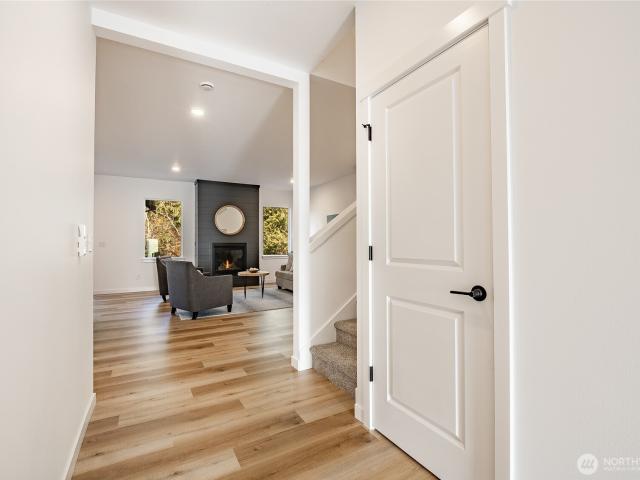 2998 Cedar View Way