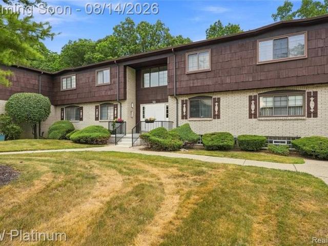 29990 Wildbrook Dr Apt 203, Southfield, MI 48034