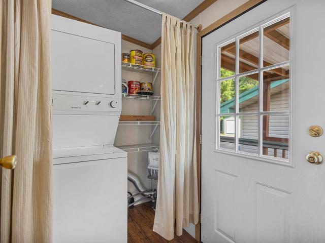 2999 maple grove school road