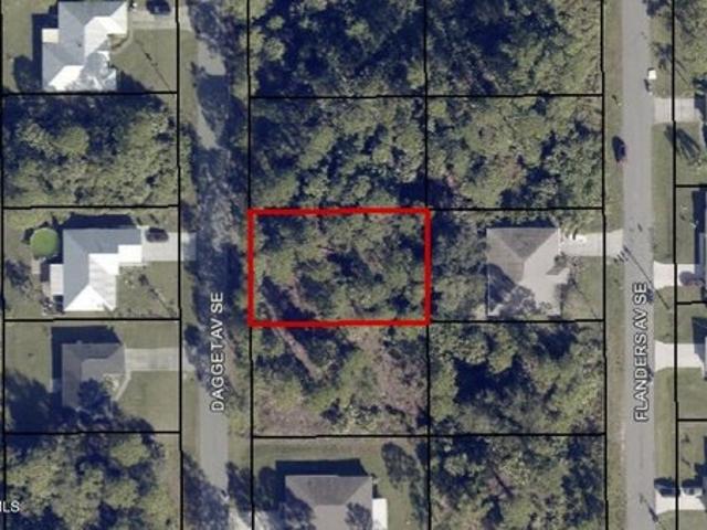 2999 Dagget Ave SE, Palm Bay, FL 32909