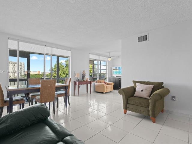 2999 Point E Dr, Unit C502, Aventura, FL 33160 | MLS #A11925