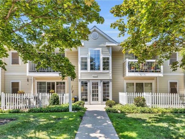 2999 S Bay Dr Apt F8, Westlake, OH 44145