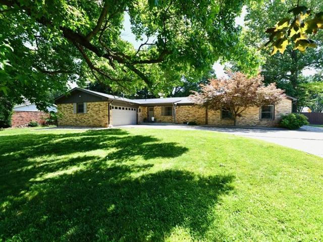 2999 Woodside Dr, Plainfield, IN 46168