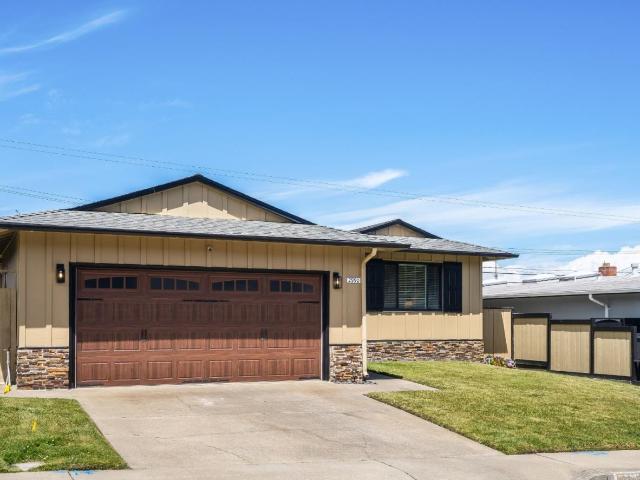 2990 Medina Drive